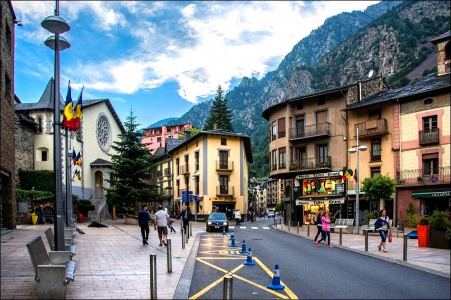 Andorra: Descubra a Identidade Única deste País nos Pirenéus - Travelei